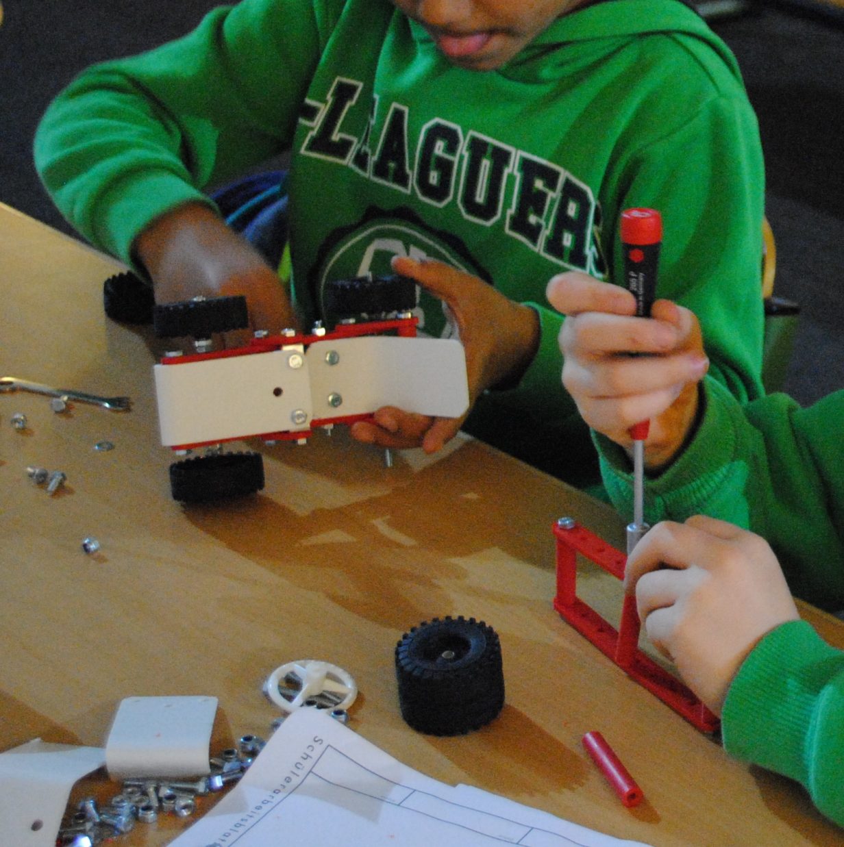 Bau dein Mondfahrzeug – entdecken und erfinden mit UMT – MINT-Cluster ...